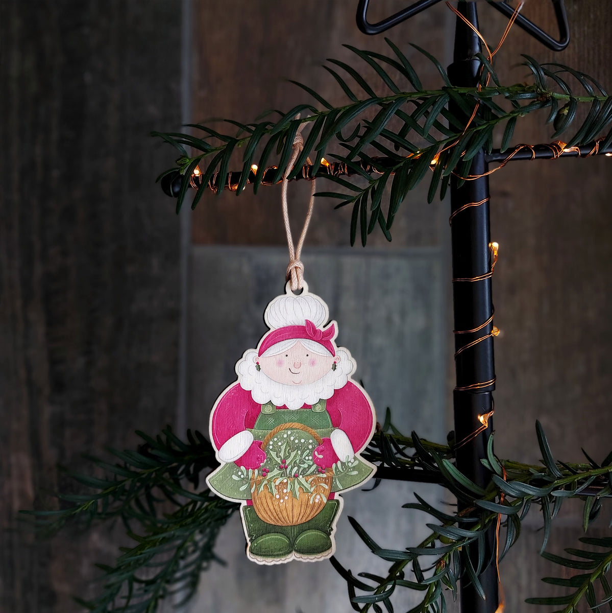 Gardening Mrs Claus Decoration – Talking of Plants